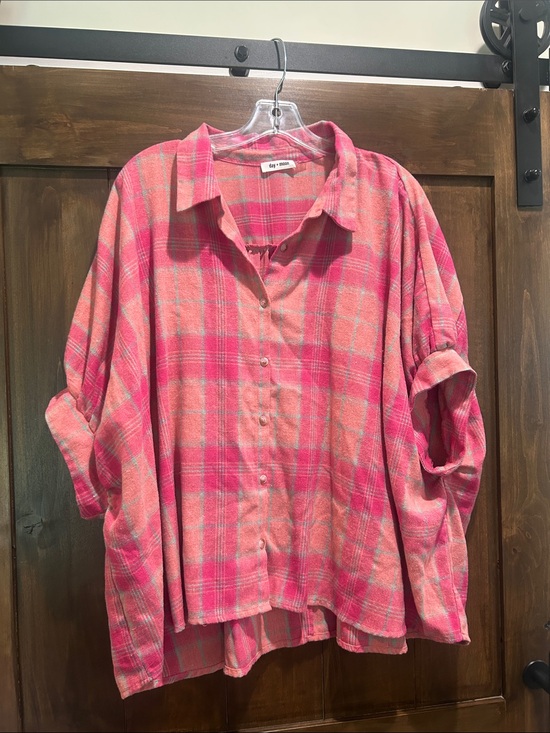 Day + Moon | Tops | A25 Womens Oversized Pink Plaid Shirt Size Medium ...